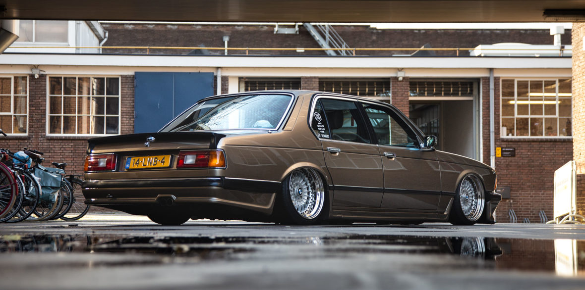 Bagged BMW E23 7 Series Shows Long Mod Lists Don't Mean A Thing